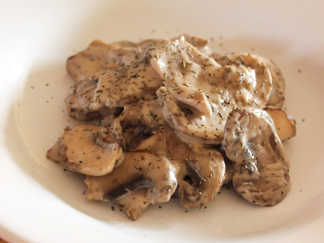 Champignons à la crème - Recette par Caroestdanslacuisine