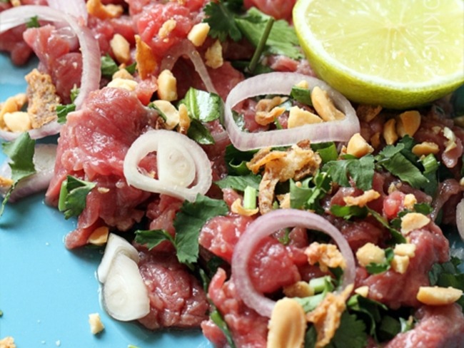 Bò Tái Chanh (carpaccio de boeuf au citron) - Recette par Made in Cooking