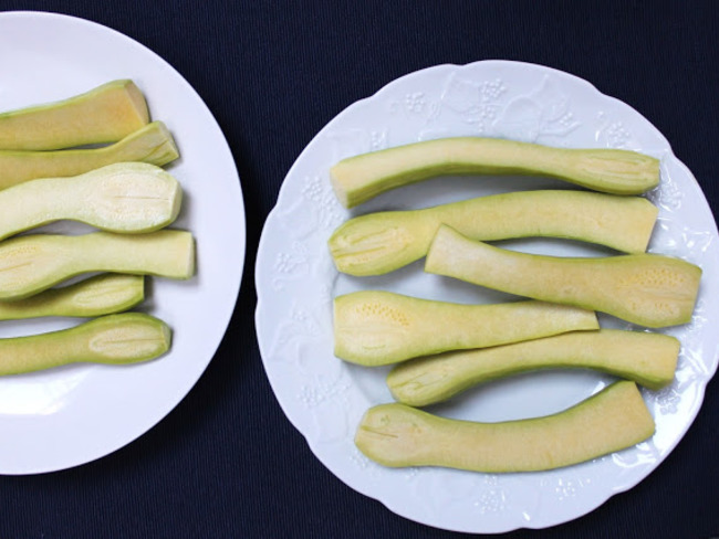 Courgettes-trompettes à la vapeur, au parmesan et à l’huile d’olive ...