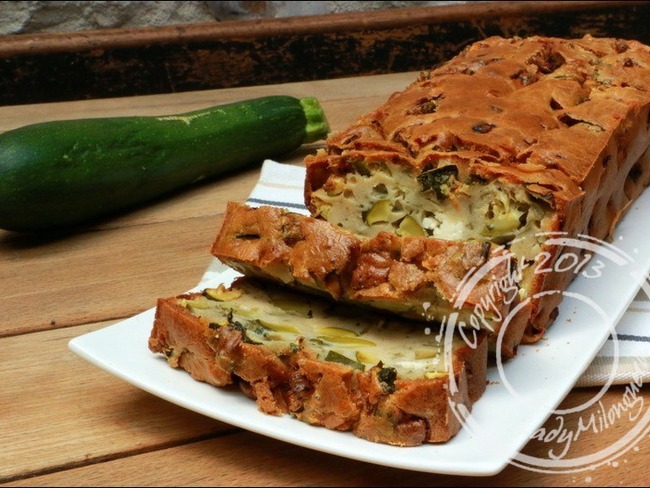 Cake à la courgette, feta et menthe - Recette par Happy papilles