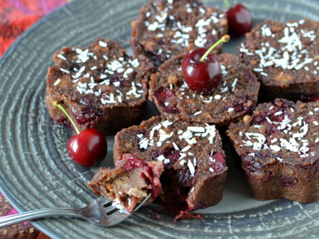 Pudding au pain rassis et aux cerises - Recette par Tomate Sans Graines