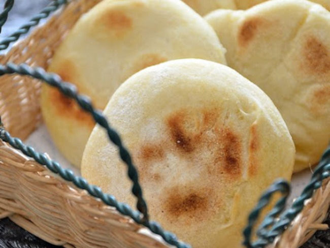 Batbout cuits à la poêle - Recette par une aiguille dans l potage