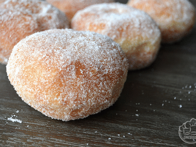 Beignets nature ou chocolat faciles et gourmands - Recette par OnCuisine.fr