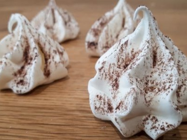 Meringue française recette rapide et inratable - Recette par patisserie ...