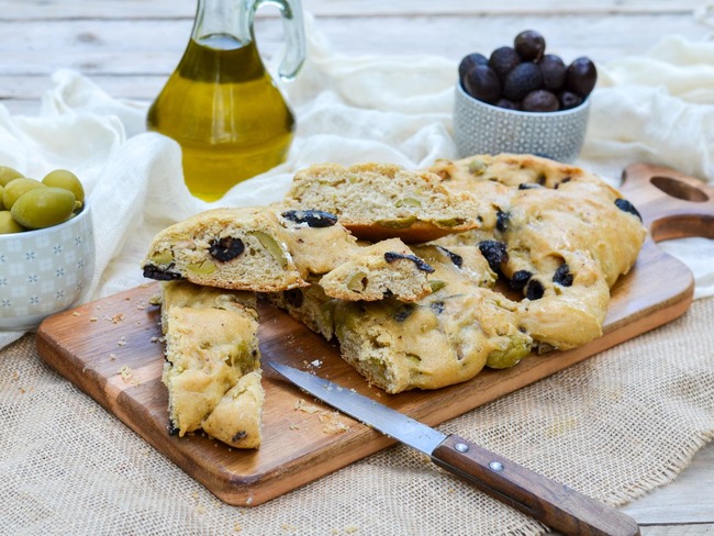 Fougasse aux 2 olives - Recette par La p'tite cuisine de Pauline