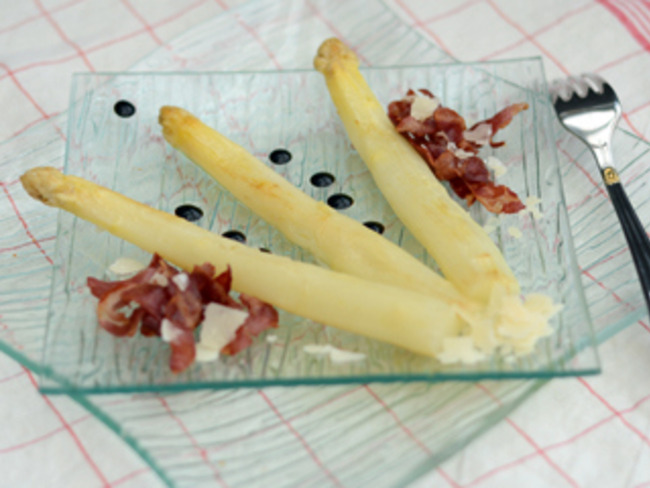 Poêlée d’asperges à l’italienne (parmesan, coppa, vinaigre balsamique ...