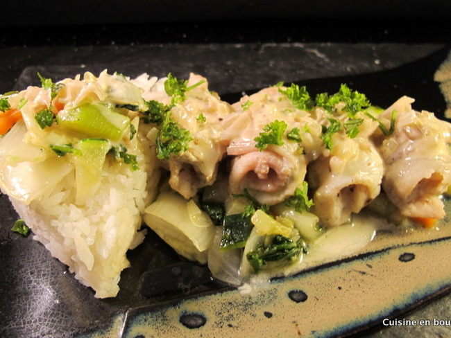 Filets de carrelet à la crème et aux petits légumes - Recette par ...