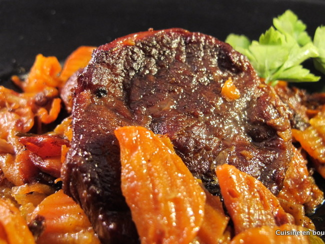Boeuf braisé aux carottes - Recette par cuisineenbouche