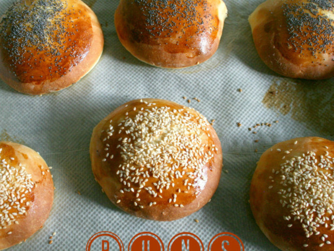 Buns fait maison sans machine à pain - Recette par Happy Cooking