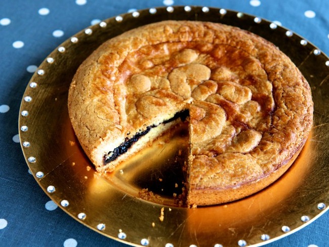 Gâteau basque à la cerise noire d’Itxassou - Recette par kitchen story