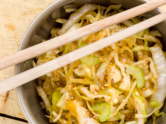 Salade de choux blanc mariné à l'accent japonais - Recette par Dur à ...